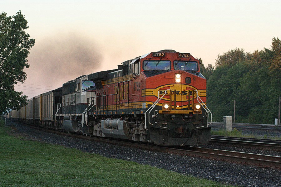 BNSF 4782